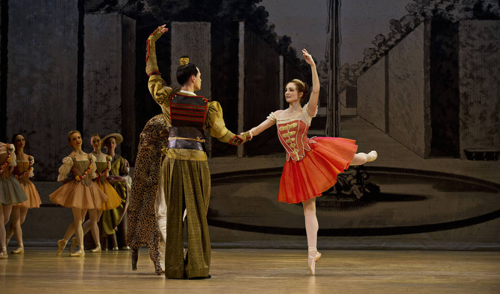 Amy Watson danser af - Scenen.dk